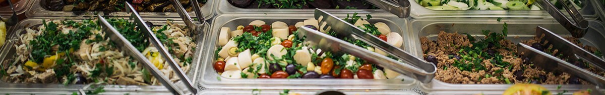 Ensaladas en el buffet de tu hotel